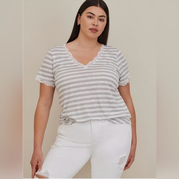 torrid | Tops | 5 Torrid Classic Fit Grey White Striped Lace Trim Short ...